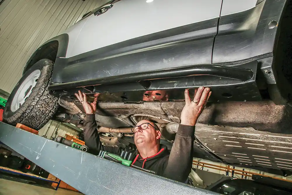 Fit rock sliders - Land Rover Monthly