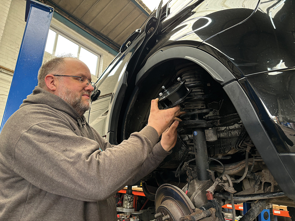 Beef up your Evoque - Land Rover Monthly