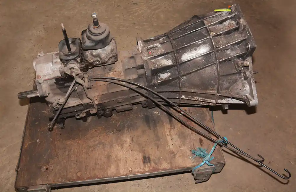 Project Defender Td5, part 8: Discovery to Defender gearbox conversion ...