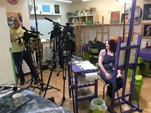 Blogs | Marion Dutton filming for her MazArt online tutorials.