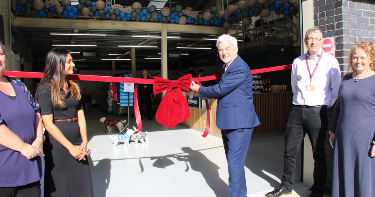 Pets Choice Launches First Factory Outlet in Blackburn - Pet Product ...