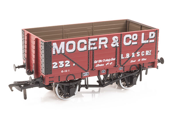 KMRC announces Exclusive 00 Gauge 1907 RCH 12T seven plank open wagon ...