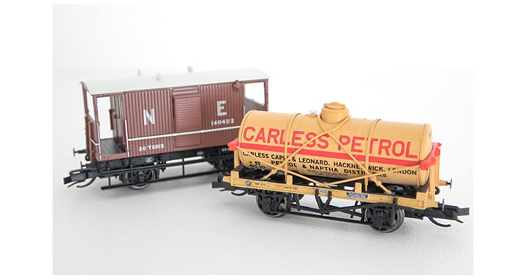 Quickview: Hornby TT:120 12T tank wagon and LNER 'Toad B' - World Of ...