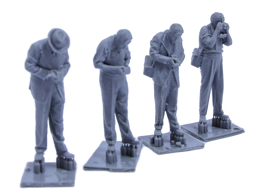 ModelU photographer figures - World Of Railways