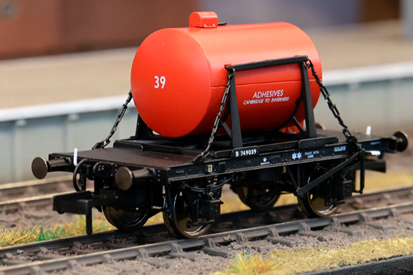 DCC controllers for model railways - World Of Railways