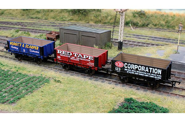 A complete guide to model railway baseboard construction - World Of ...