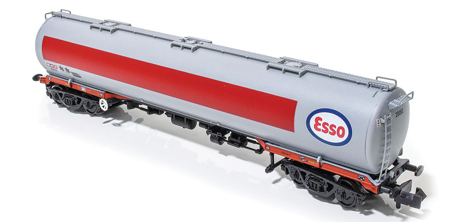 REVIEW: Graham Farish 100T TEA bogie tanker - N gauge - World Of Railways