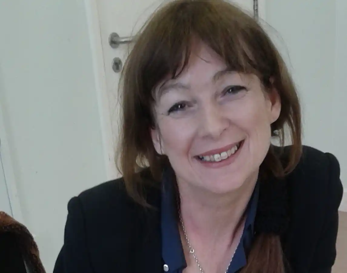 How To Write | How to write a rom-com | Writers Online